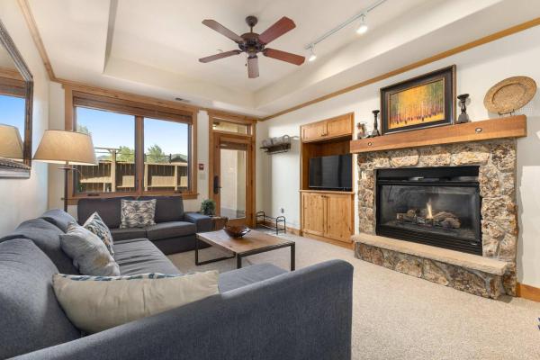 Trappeur's Aspen Oasis - 2 Bedroom 2 Bathroom With Private Hot Tub Private Courtyard And Access To All The Resort Amenities - Steamboat Springs