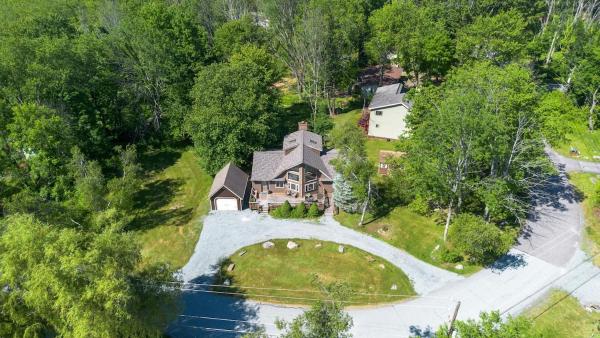Bearitage Chalet Cozy Fall Getaway Sleeps 9 - Pennsylvania