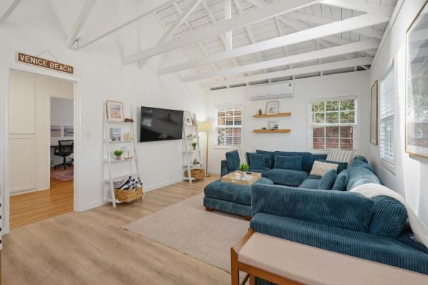 Venice Beach Bungalow - Santa Monica, CA
