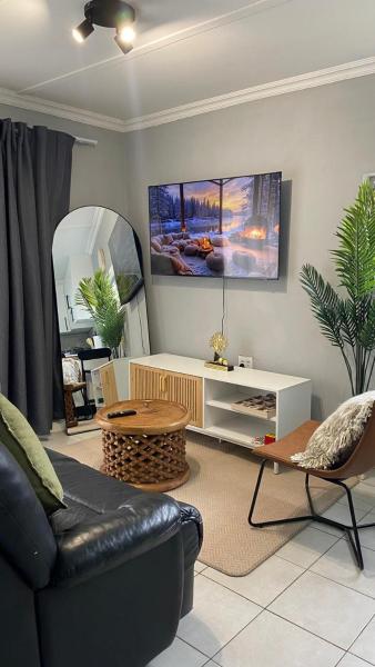 Cozy Corner 2, Near Wilgers Hospital And Menlyn - Pretoria