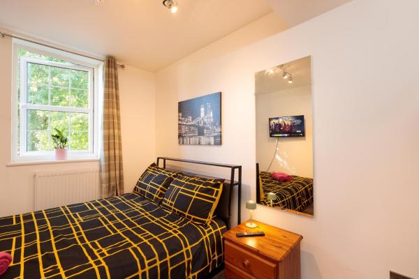 Room Near Airbus & Rolls-royce, Southmead Hospital - Bristol