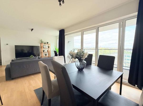 Elegant Apartment Near Atomium Ideal For Families - Auderghem