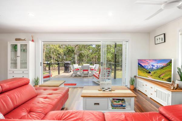 Villa Beachside - Beachfront And Pet Friendly - Howard