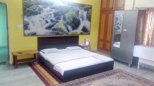 Gokul Home Stay Indore - 인도르