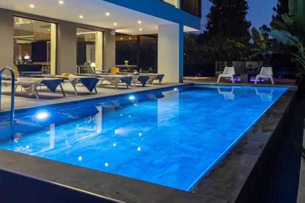 La Fortuna Villa - Award Winning Luxury Villa Close To Corfu Town - ケルキラ島