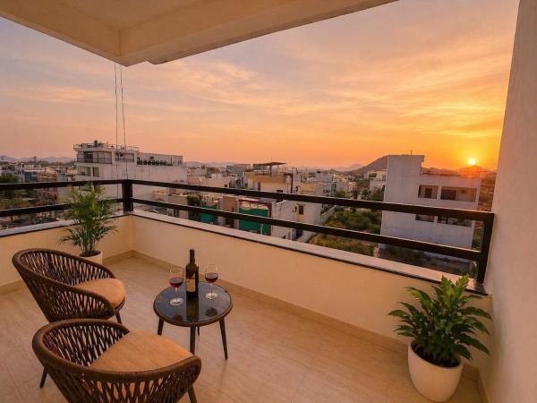 Private Balcony City Of Lakes Spacious 3bhk - 우다이푸르