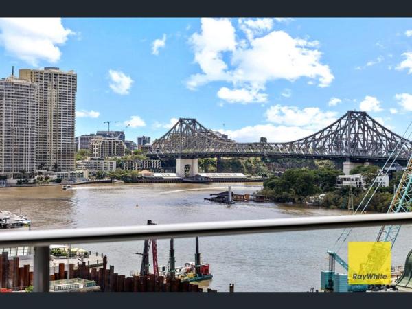 Two Bedroom Apartment With Bridge View Includes 1car Park - Virginia