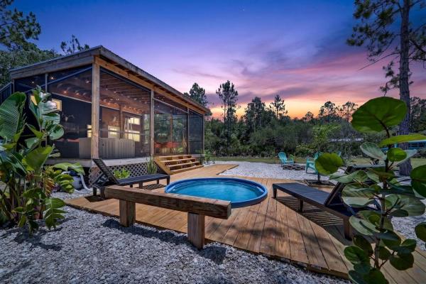 Luxury Cabin Retreat With Private Spa & Plunge Pool In St. Augustine, Florida - St. Augustine, FL