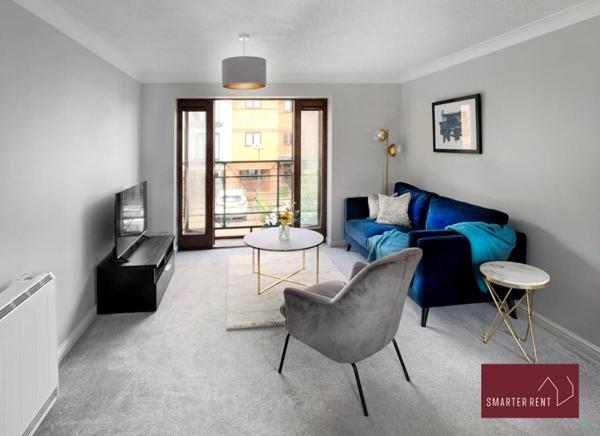 Maidenhead - Gated Parking Balcony - Maidenhead
