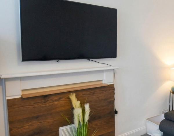 Bright 2 Bdr In Hawick - Sleeps 5 - Free Parking - Hawick