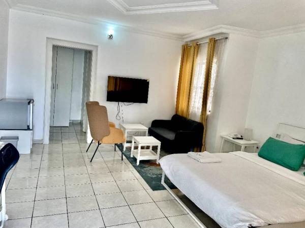 Paradise Suite And Lounge - Abuja