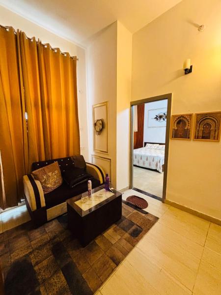 Great 1bhk Studio Apartment Stay Spectrum Mall Sector 75 - Noida