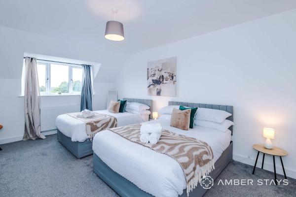 Spacious 3 Bed Home In Rotherham By Amber Stays - Perfect For Business & Contractors Sleeps 8 & Free Parking - Rotherham, UK