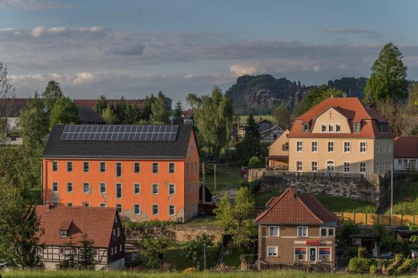 Ferienhaus "Alte Schule" Reinhardtsdorf - Bad Schandau