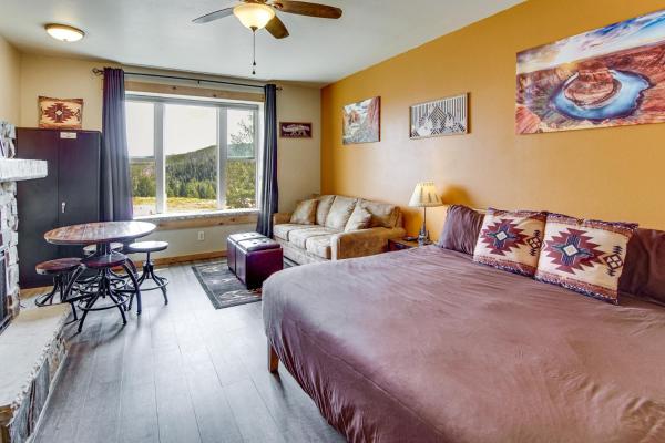 Cedar Breaks Lodge - Studio Suite | Sleeps 4 - Brian Head, UT