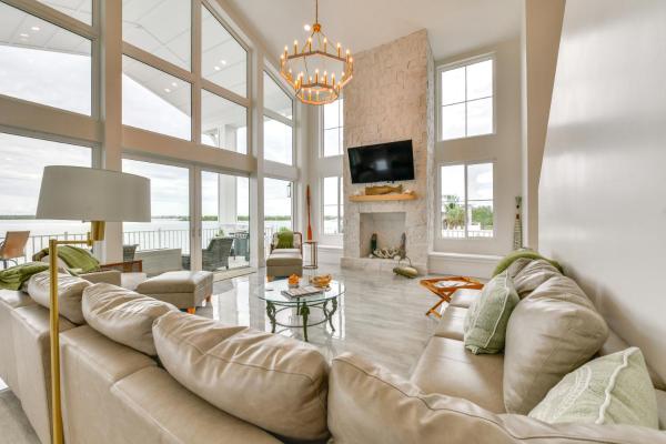 Luxury Bayfront Home, Private Dock, Steps To Beach - Manasota Key, FL