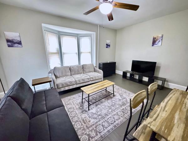 Modern Cozy 2br Apartment With Parking - Kensington, MD