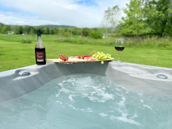 Windham Retreat Hot Tub, Views & Game Room - Windham, NY