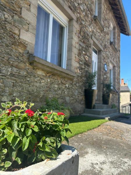 Maison Spacieuse , Jardin Clôturé , Barbecue - Tarn