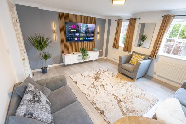 Cherry Tree House, 4 Bedrooms, Garden & Parking - Banbury