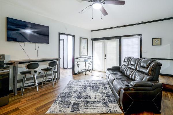 6 Mi To Ncsu! Quiet & Wooded Retreat - Raleigh, NC