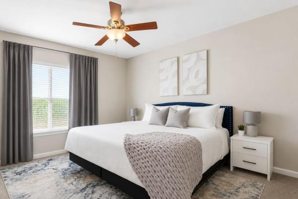 Elegant North Dallas Escape. Pool And Fitness - Irving, TX