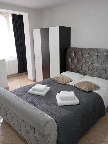 White Apartment - Galați