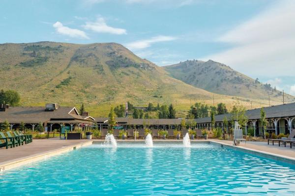 The Virginian Lodge, An Outbound Hotel - Wyoming