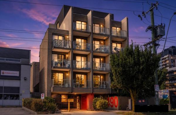 Affordable Studio, Steps To Box Hill Hospital - Box Hill