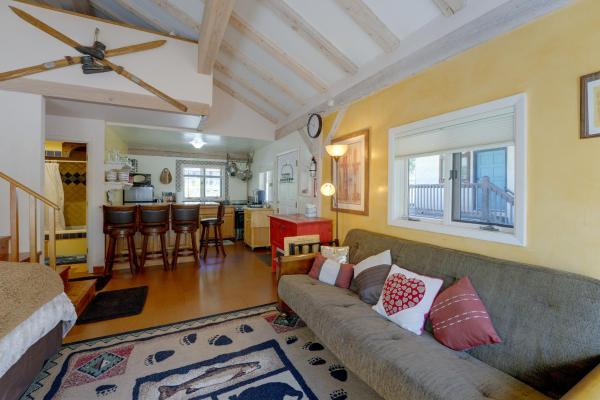 Mtn-view Taos Ski Valley Condo: 2 Mi To Slopes! - Taos Ski Valley, NM
