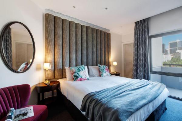 Modern Nomads City Bound Spacious Suite Indoor Pool & Balcony - Brunswick