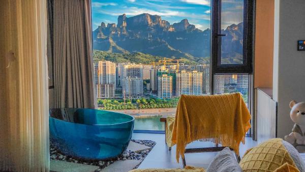 Riverside Hidieaway Homestay Free Scenic Spot Introduction, Ticket Service Free One-way Pick-up Service At High-speed Rail Station Free One-way Airport Pick-up Service Self-service Laundry - Zhangjiajie