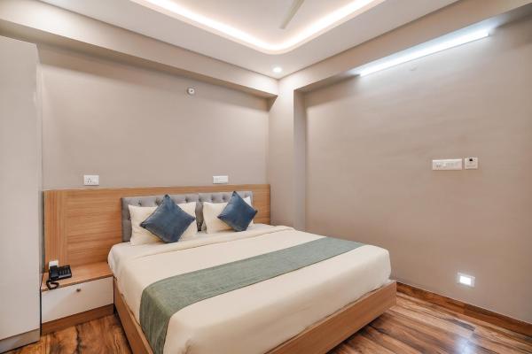 Fabhotels Kingsbridge - Varanasi