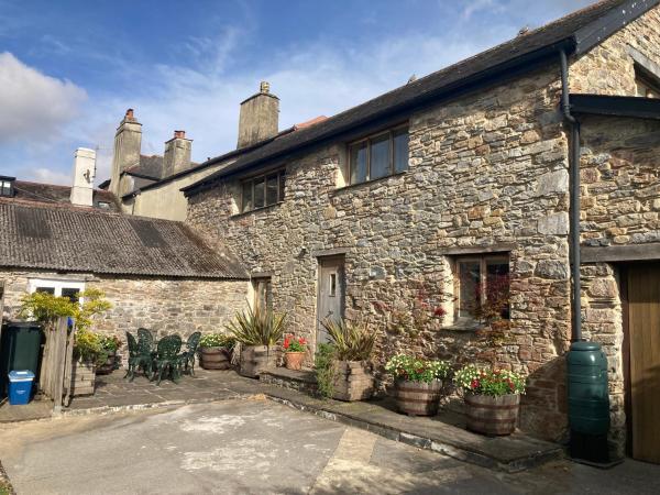 Old Armoury Barn - Devon