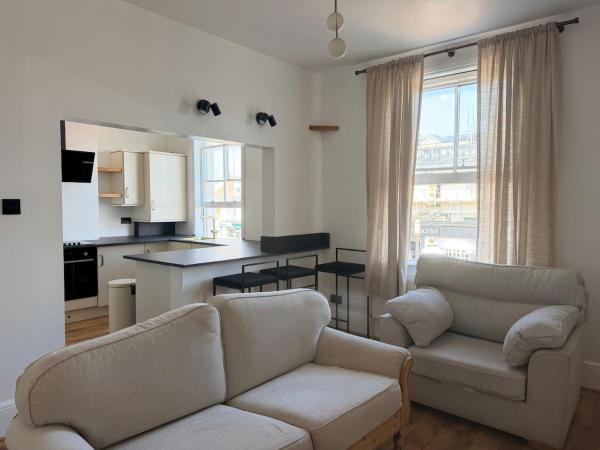 Lycett Coastal The Hideaway - Steyning