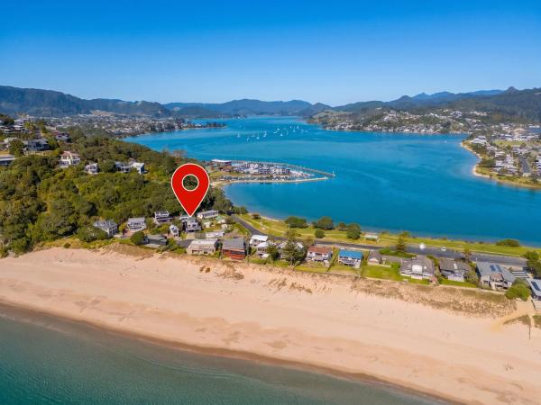 Ocean View Beach Beauty - Tairua Holiday Home - Tairua