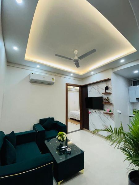 The Lodgers Luxury Hotel Near Golf Course Road Gurgaon - Gurugram