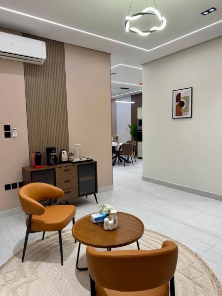 شقة فاخرة بغرفتي نوم مع تسجيل دخول ذاتي - Dammam