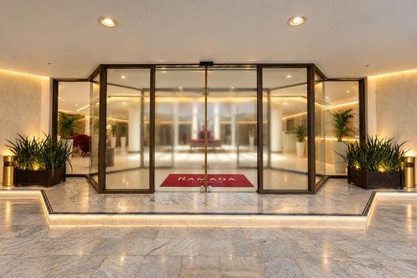 Ramada By Wyndham Abu Dhabi Al Sharia - Abou Dabi