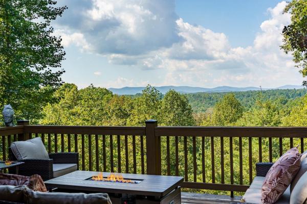 Deer Mountain Retreat - Ellijay, GA