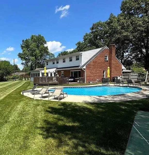 Home In Redwood Ct, Columbus - Columbus, OH