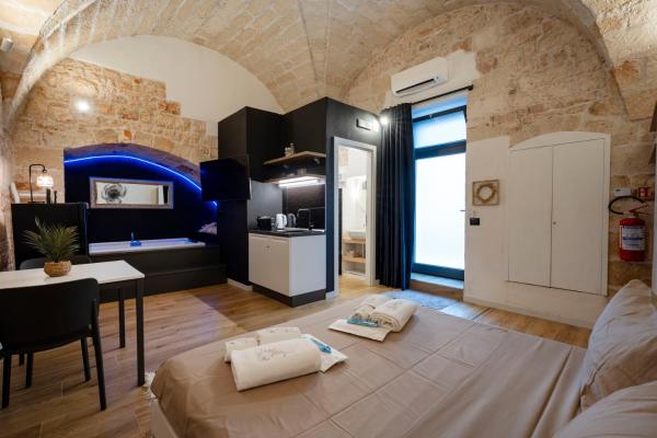 Pumo Di Puglia Suite - Whirpool Bath - Mola di Bari