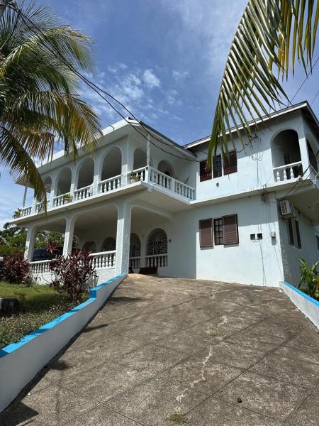 Seaside Jamaican Manor Private Beachfront Access - Jamaika