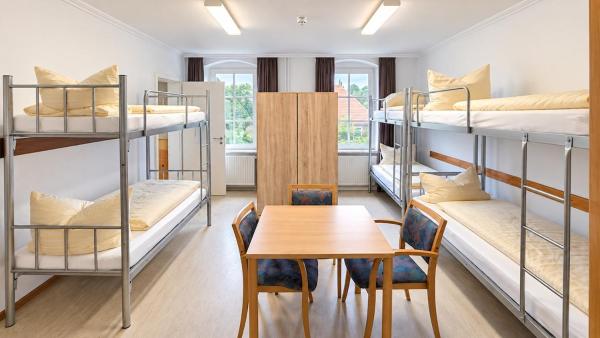 Nordquartier Lunden - Helles Vierbettzimmer -101 - Friedrichstadt