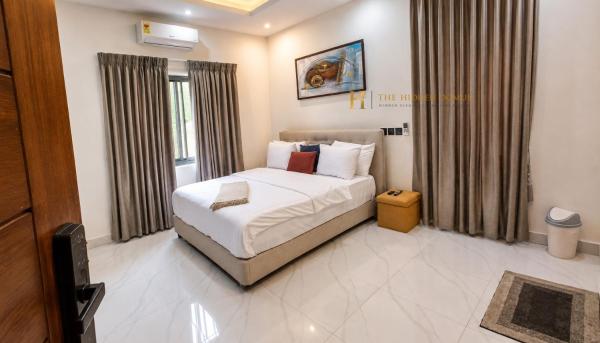 Executive Cozy Suite At The Hidden Domus I Saltpond Suite - Accra