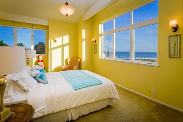 Pelican Point - Shelter Cove