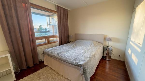 Modern Canal-side Retreat - Sauna & Huge Balcony - Helsinki