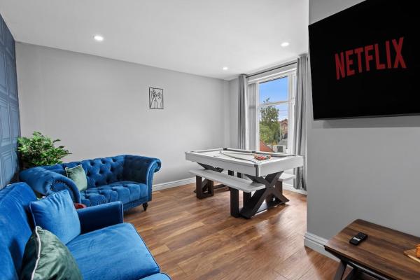 Modern & Stylish 2-bed Apartment With Pool Table - Altrincham