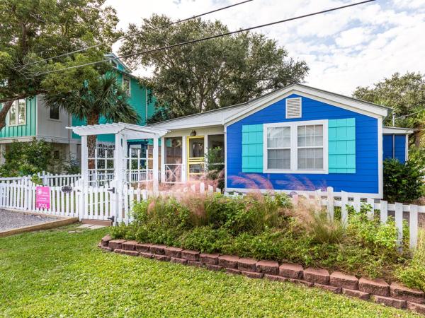 Blue Crab Cottage - Tybee Island, GA