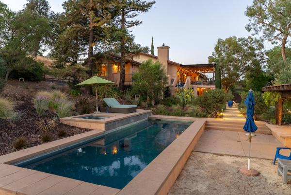 Refugio Casa - Sophisticated Spanish Villa | Jacuzzi | Wineries - Paso Robles, CA